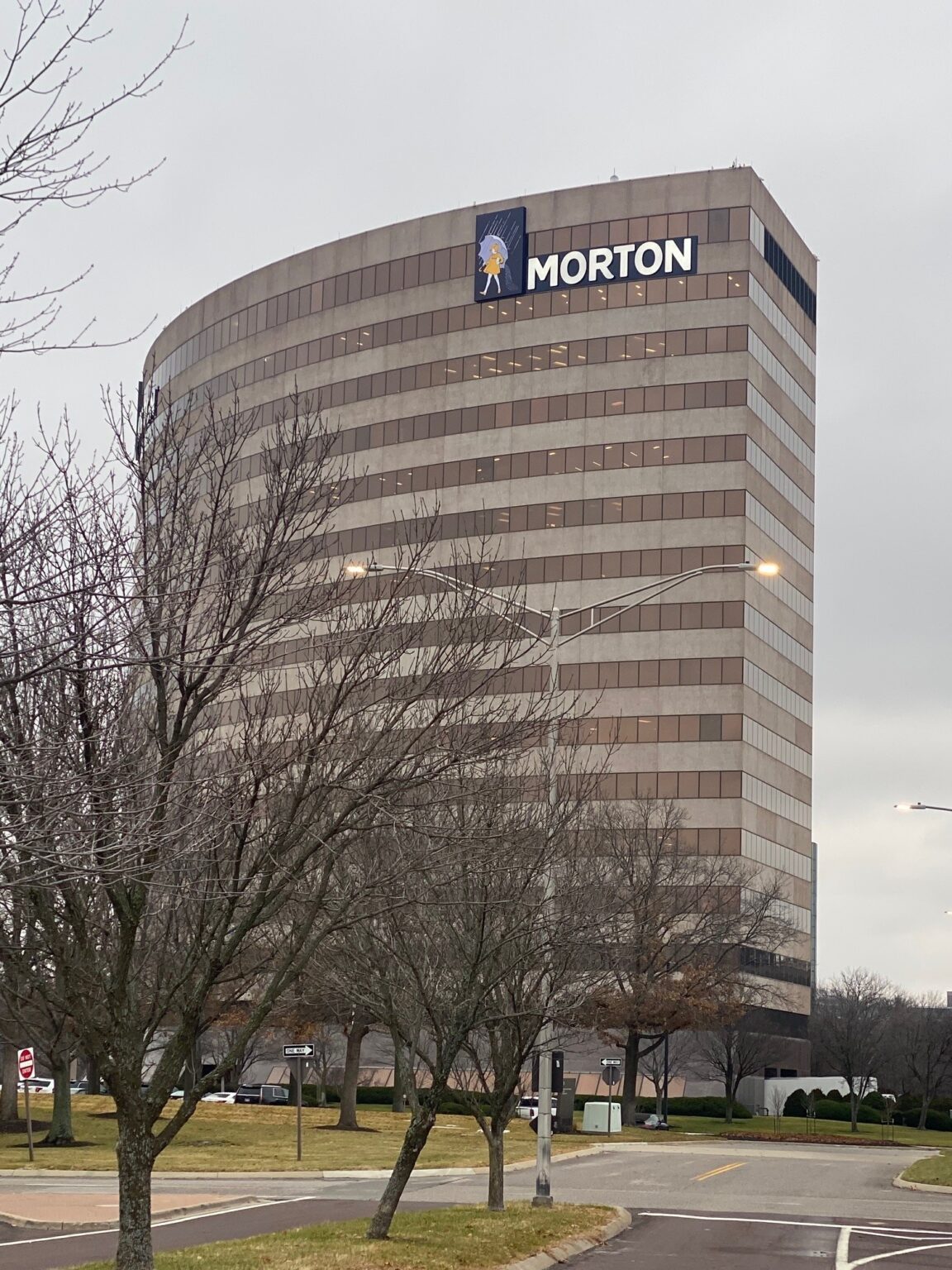 Morton Salt anchors 40 Corporate Woods, Overland Park, Kansas - Kansas City