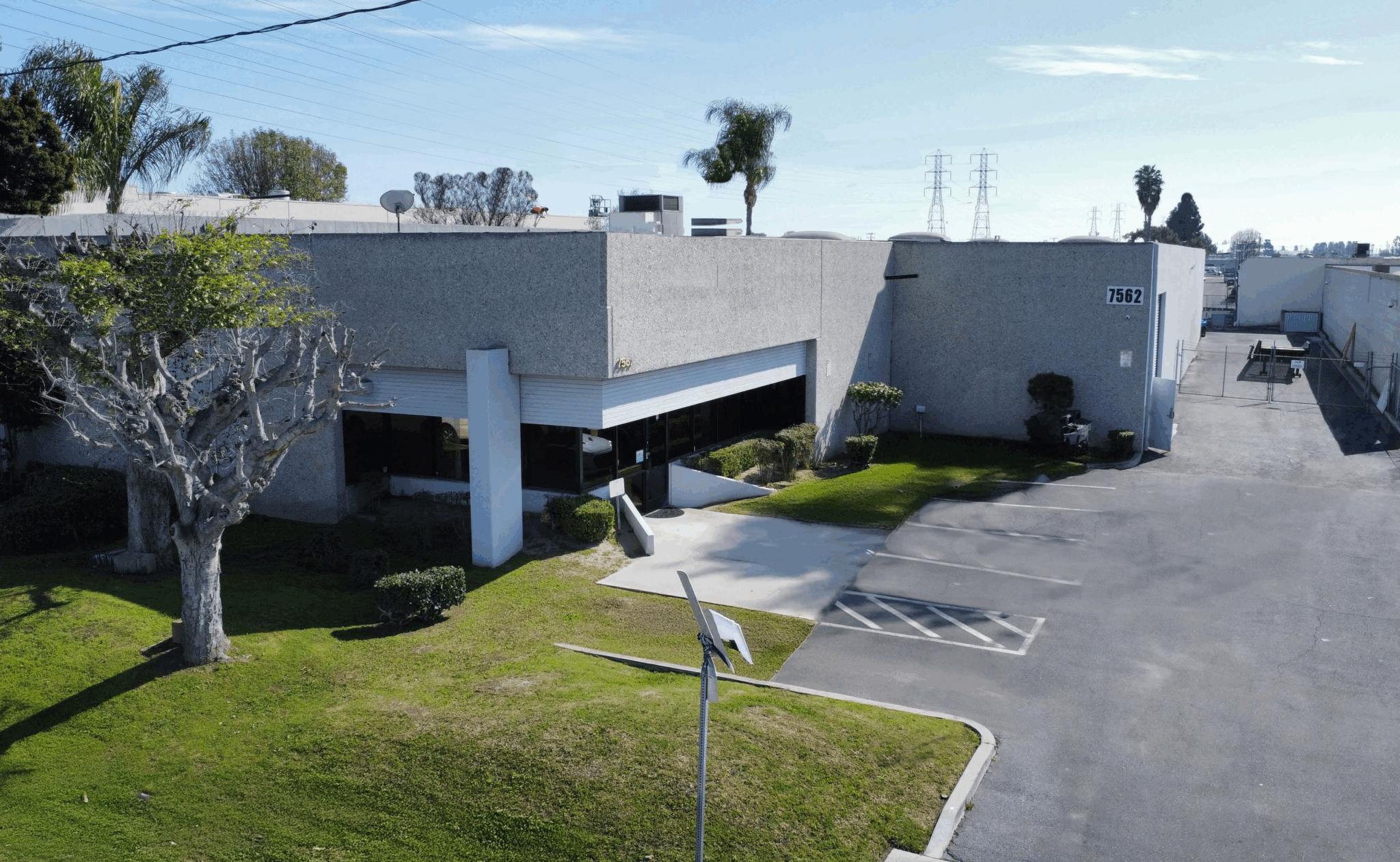 7562 Orangewood Avenue